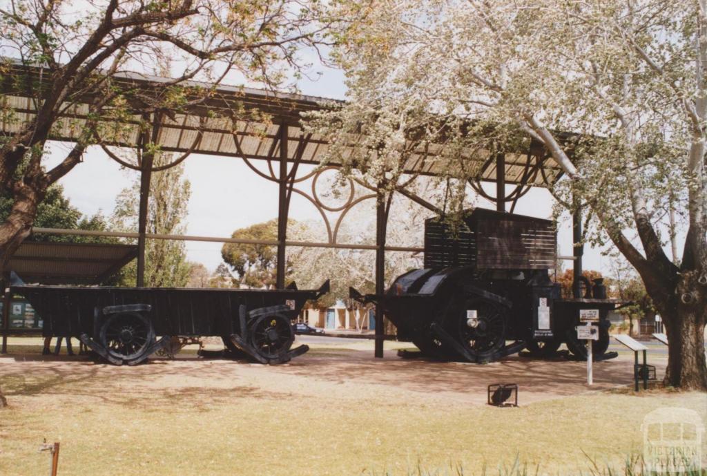 Big Lizzie Red Cliffs 2007 Victorian Places Big Lizzie Red Cliffs 2007 Victorian Places